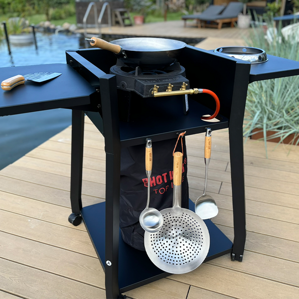 Norwegian crullers on HOT WOK – crisp outdoor Christmas cooking